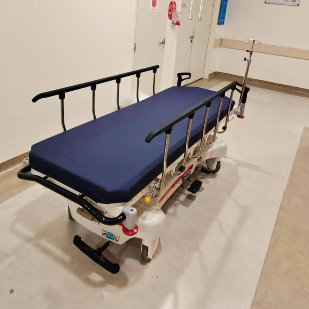 Hospital Patient Transport Trolley / Bed PT5512 — iElder.Asia (Asian ...
